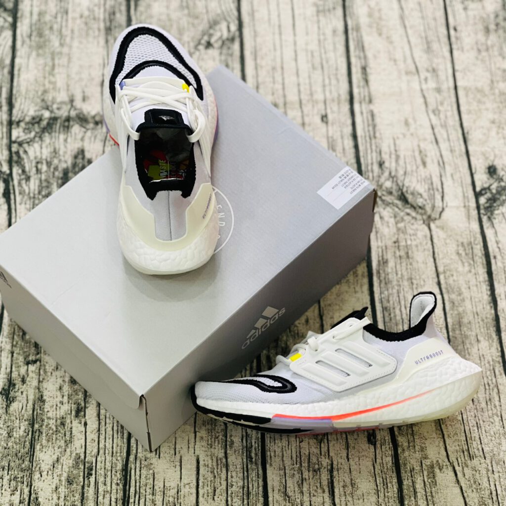 GIÀY ADIDAS CHÍNH HÃNG-ULTRABOOST 22 WOMEN-GX8017 - VOISPORT.VN