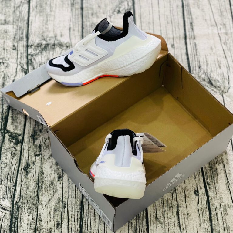 GIÀY ADIDAS CHÍNH HÃNG-ULTRABOOST 22 WOMEN-GX8017 - VOISPORT.VN